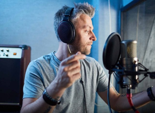 7 Qualities Of A Good Radio Presenter - WhiteOut Press