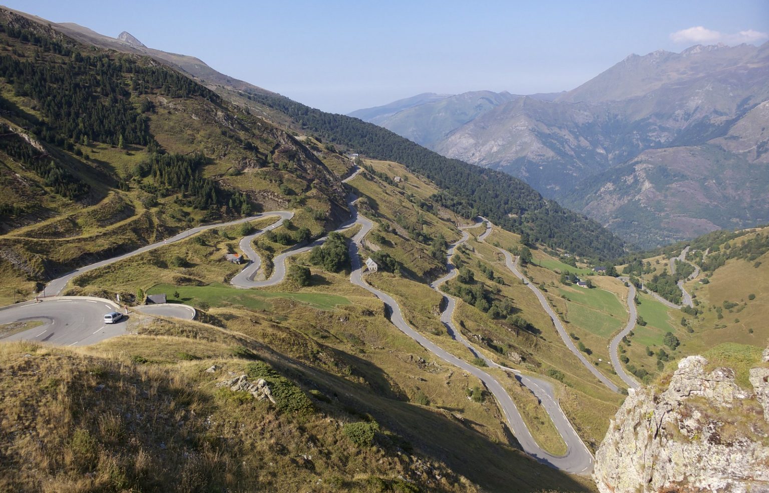 Which Trans-Pyrenean Route is For you? - WhiteOut Press